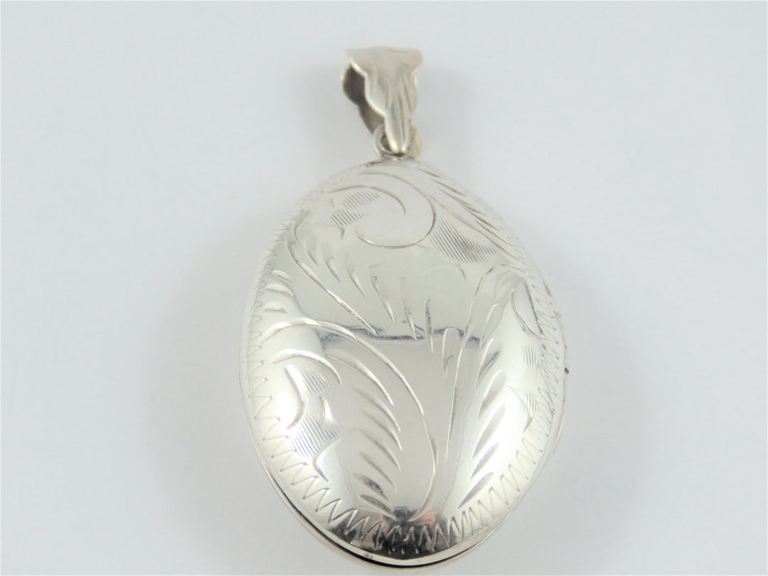 Sterling Silver Oval Locket - Etsy