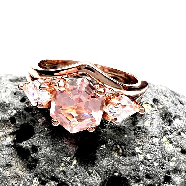 Pink Beryl Ring - Etsy