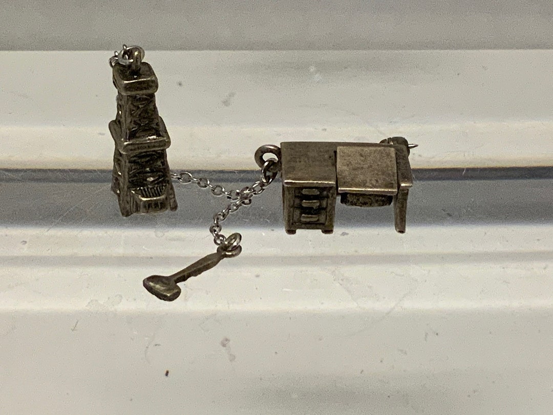 Pin, Gavel, Oil Derrick, and Desk, Lapel, Pins, Vintage,fraternal - Etsy