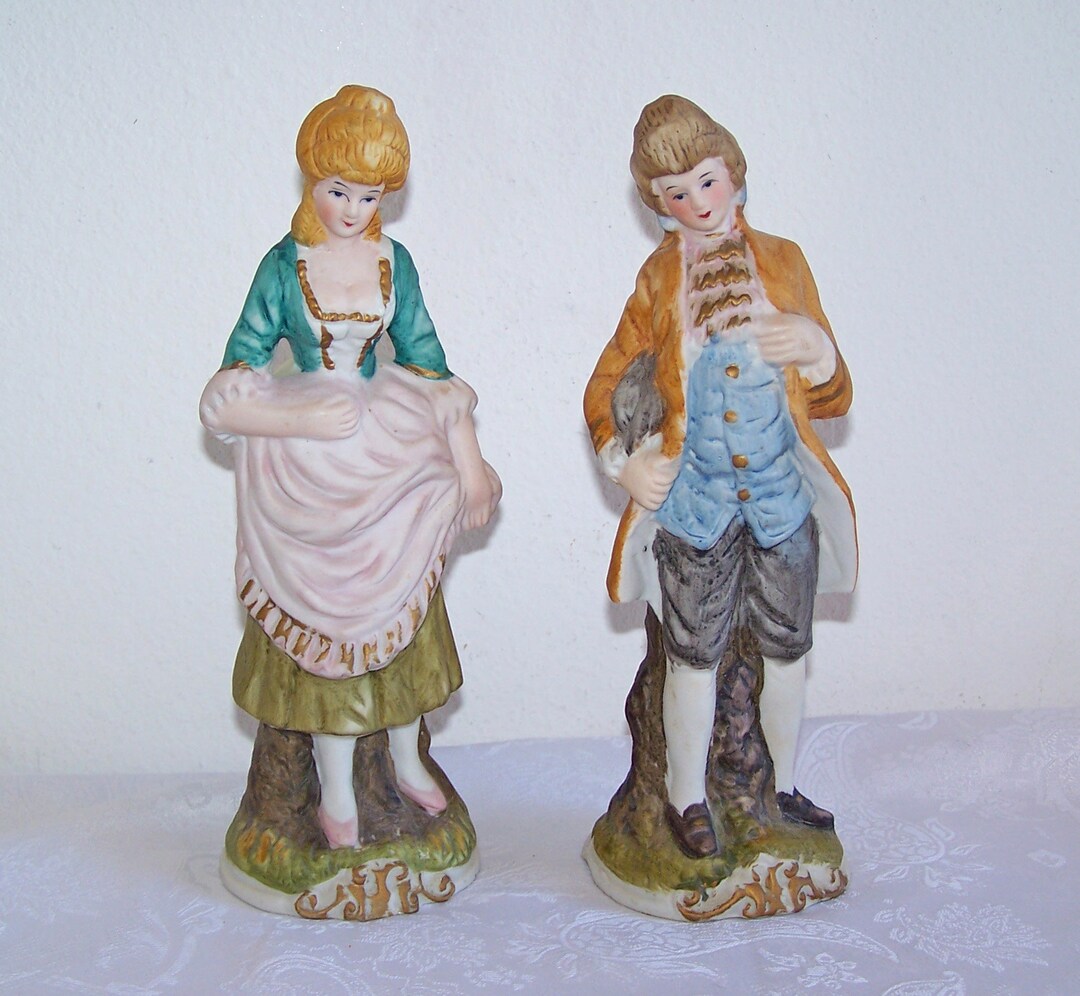 COLONIAL BISQUE Man & Woman Figurines - Etsy