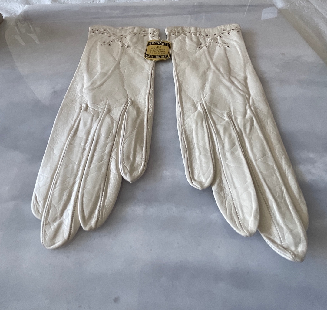 White Dancing Gloves - Etsy