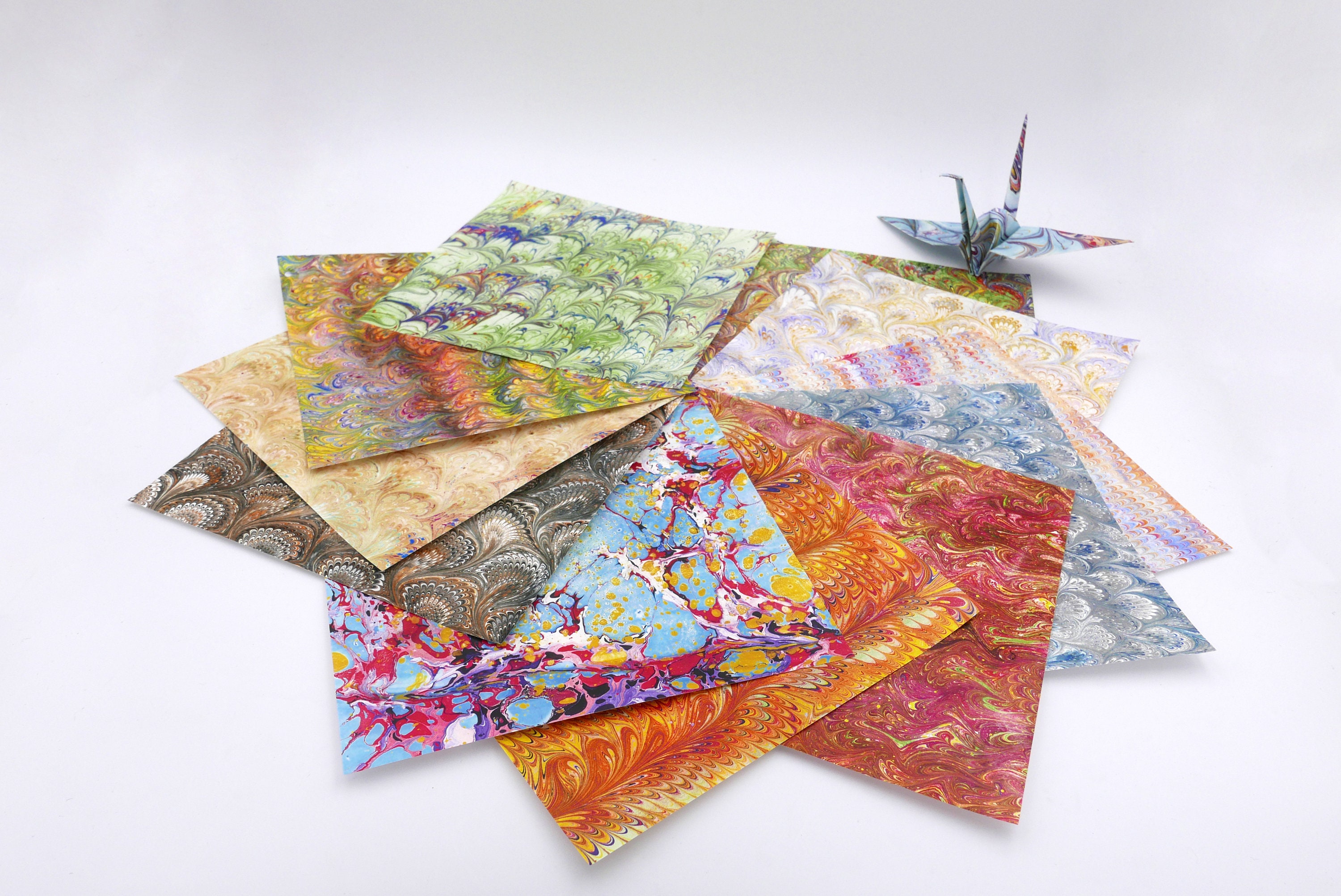Papier origami 20x20 cm - 40 feuilles illustrées avec des reproductions ...