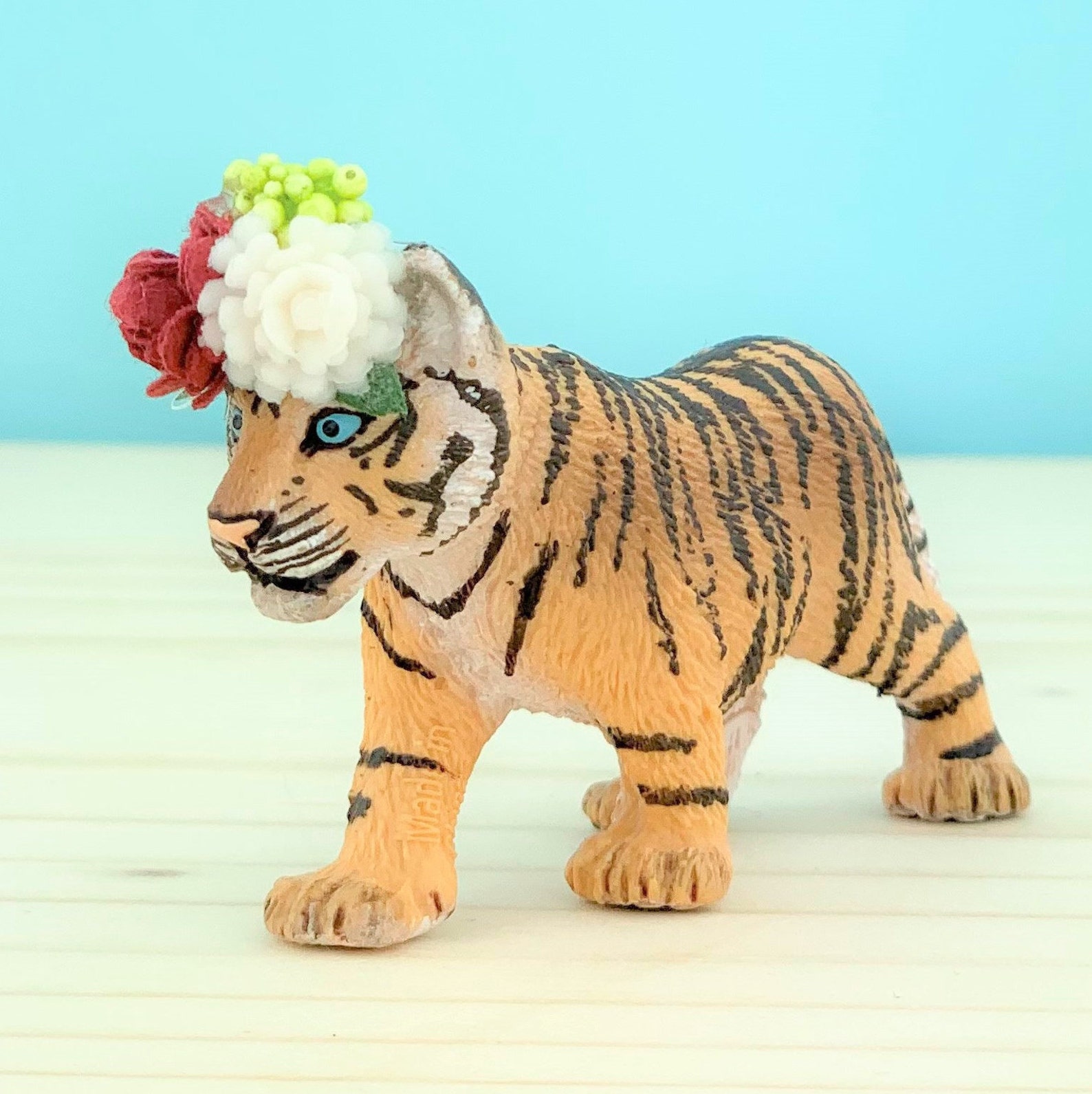 Tiger Cub Cake Topper/safari Party Cake/safari Animal Cake - Etsy