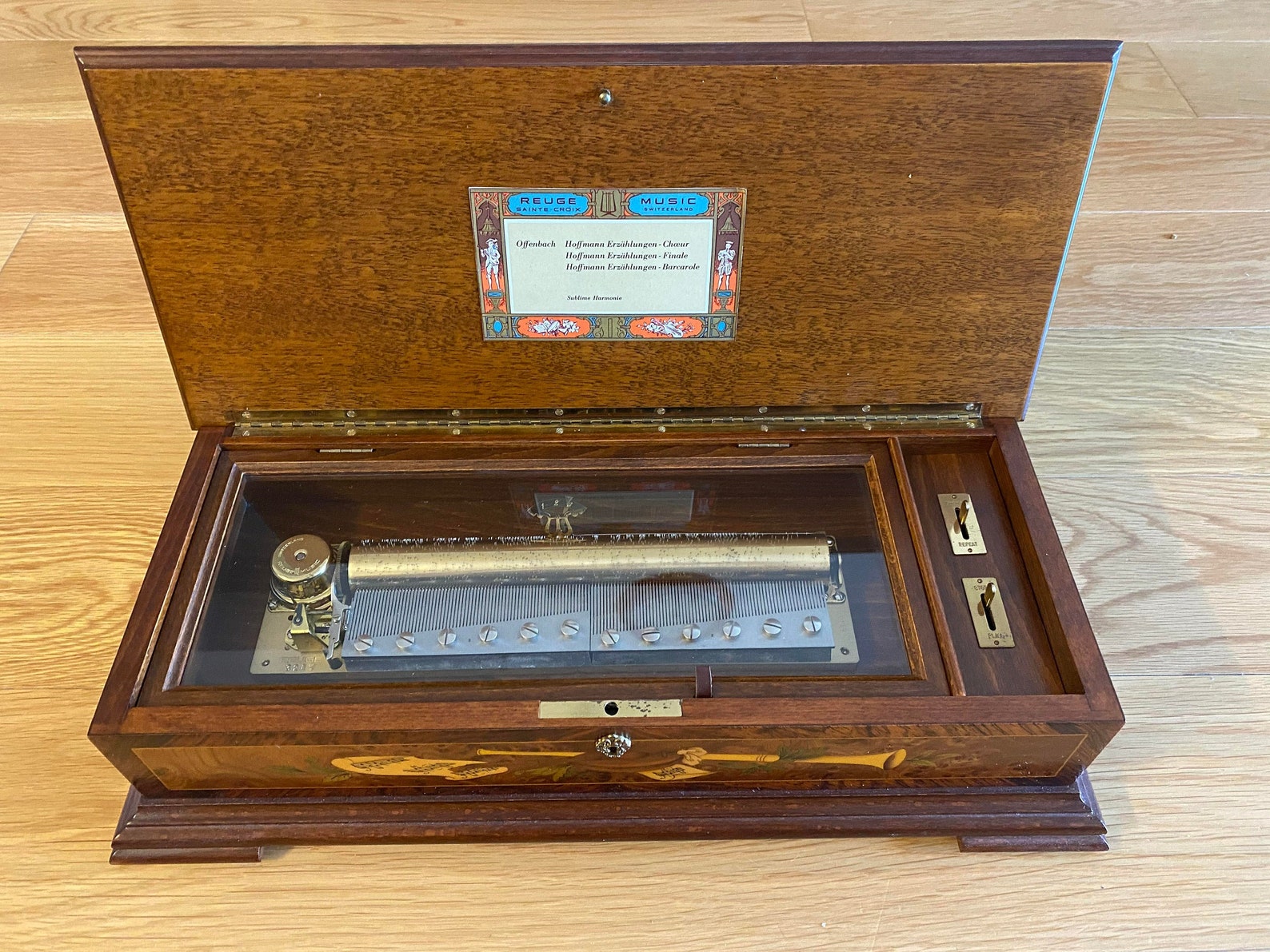 Reuge 144 Note Inlaid Burl Music Box W/ Horse & Carriage Motif ...