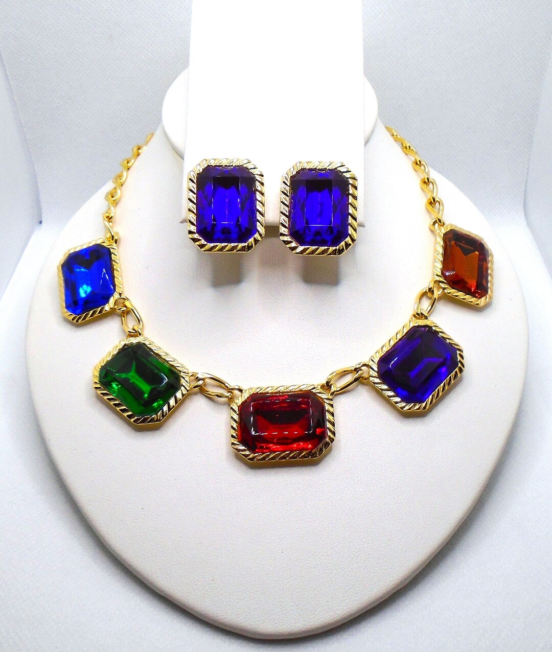 Vintage Gold Tone Emerald Green, Sapphire Blue and Ruby Red Jewel Tone ...
