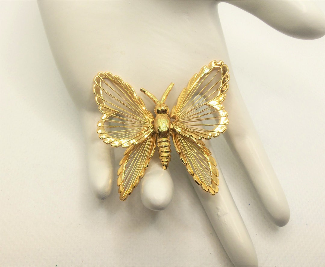 Vintage Polished Gold Tone Butterfly Figural With Wire Wrapped Wings ...