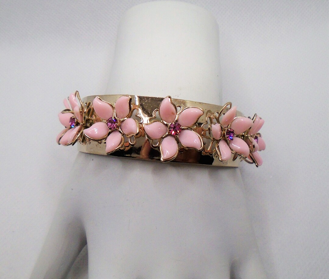Vintage Gold Tone Pink Plastic Flowers With Pink Rhinestones Centers ...
