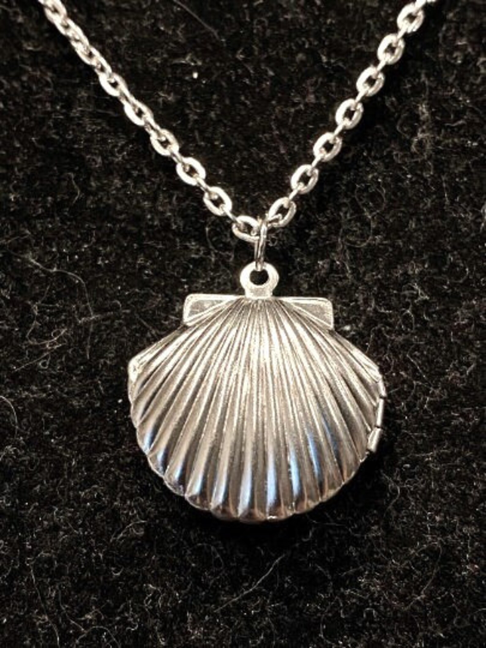 Antique Bronze, Silver, Rose Gold, Clam Shell, Locket - Etsy