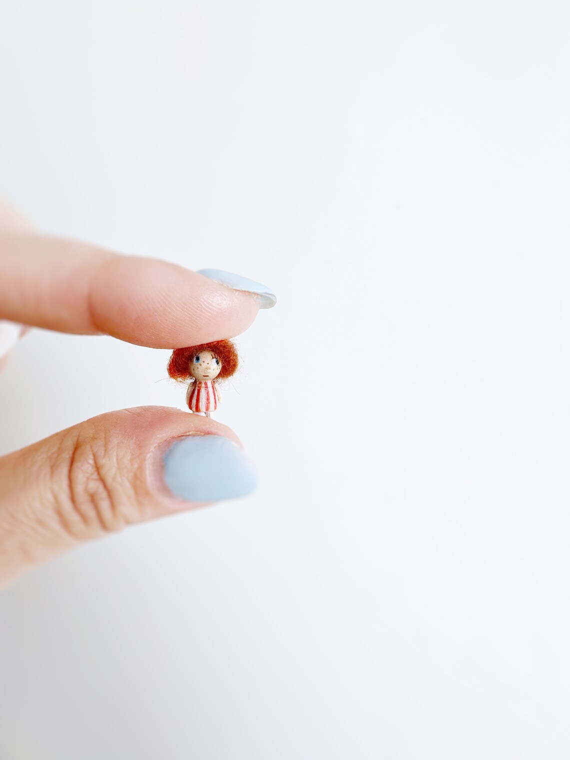 Walnut Miniature Art, Fairy Tale in Walnut Shell House, Walnut Diorama ...