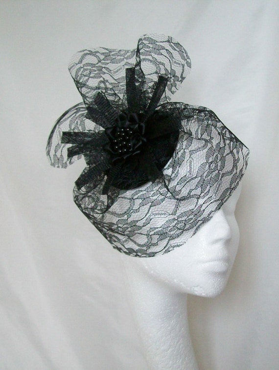 Items similar to Black Gothic Fascinator - Dramatic Lace Veil and ...