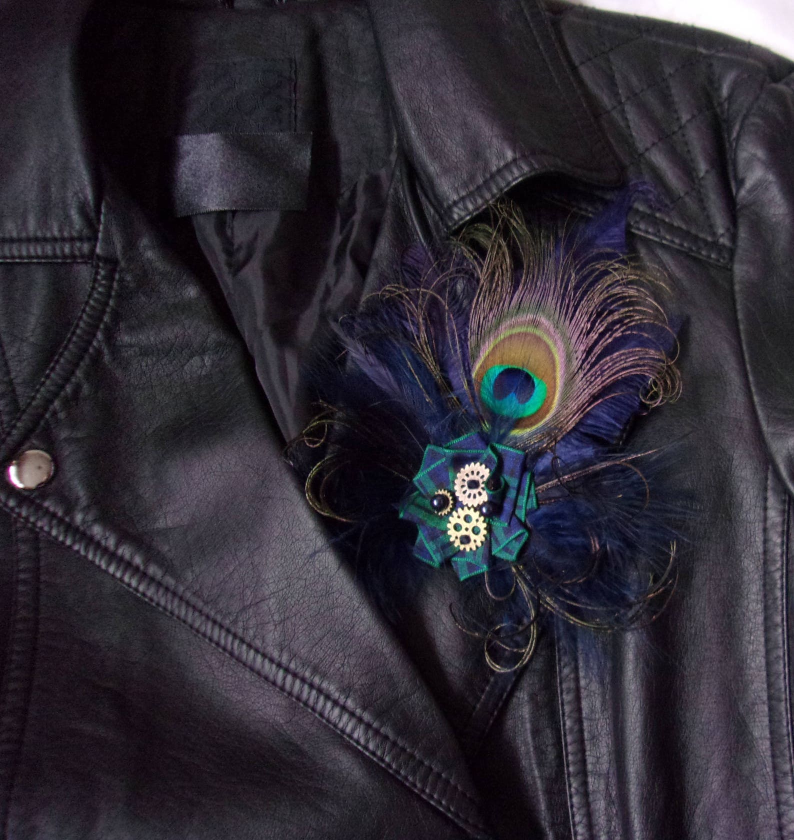 Steampunk Feather Brooch Peacock Feather With Cogs Many | Etsy UK