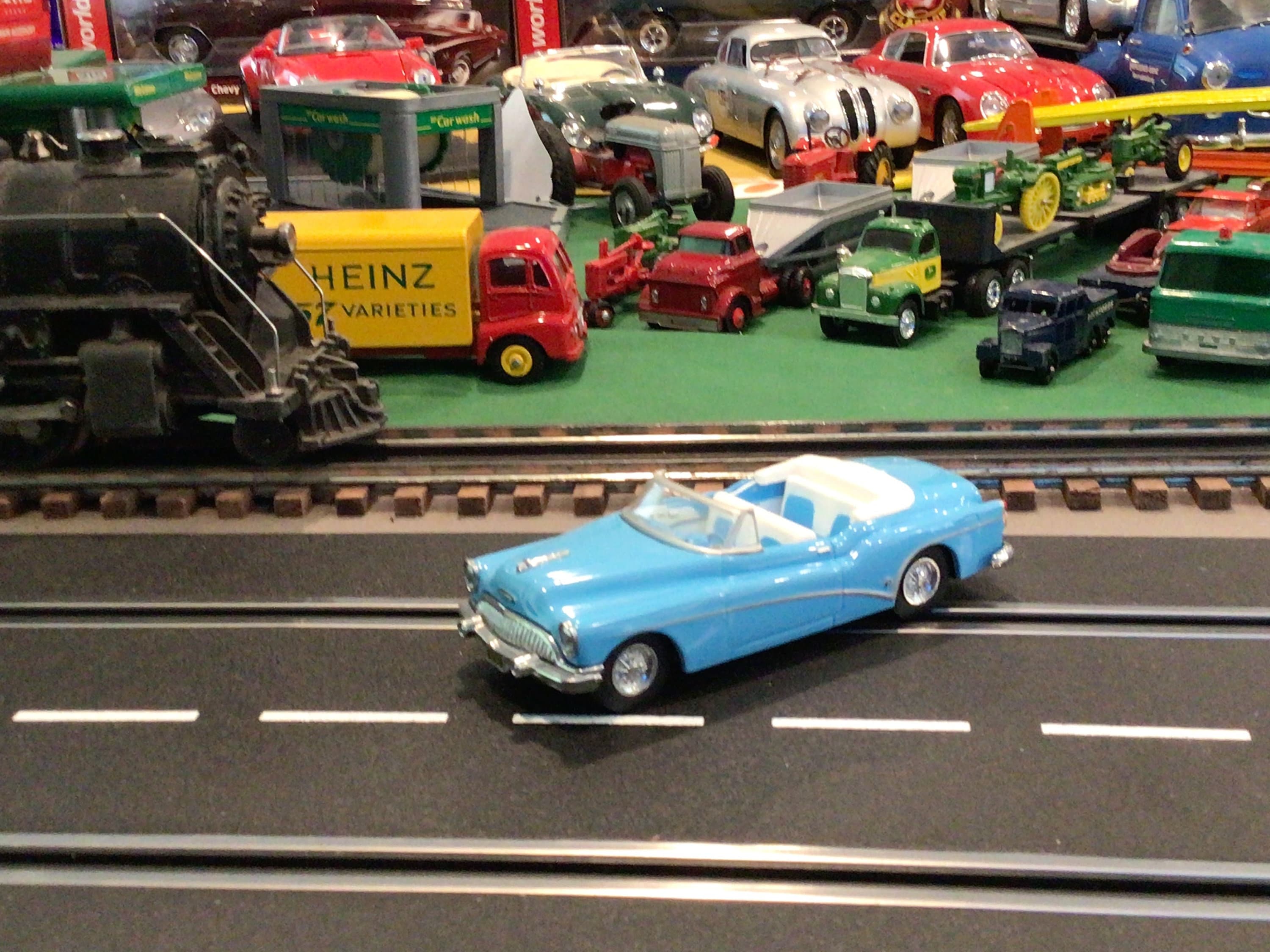 Matchbox Dinky Collection Blue 1953 Buick Skylark Roadster Die-cast 1: ...