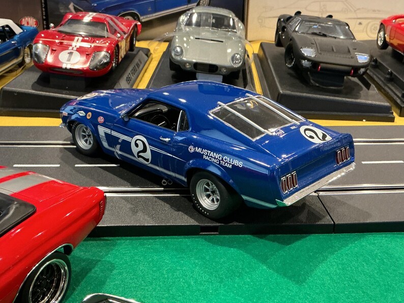 Welly Blue 1969 Dan Gurney #2 Transam Mustang Diecast 1/18 Scale ...
