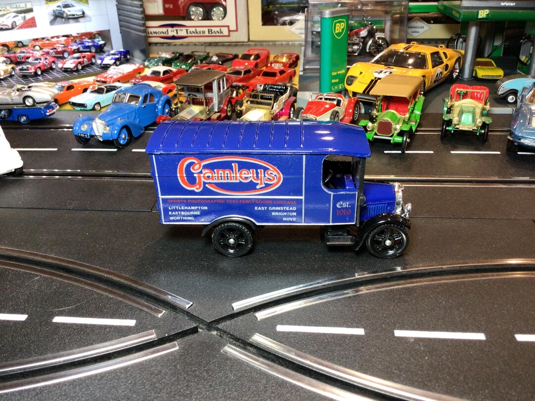 Corgi Classics Gamleys Thornycroft Delivery Van Die-cast 1:43 Scale Se ...