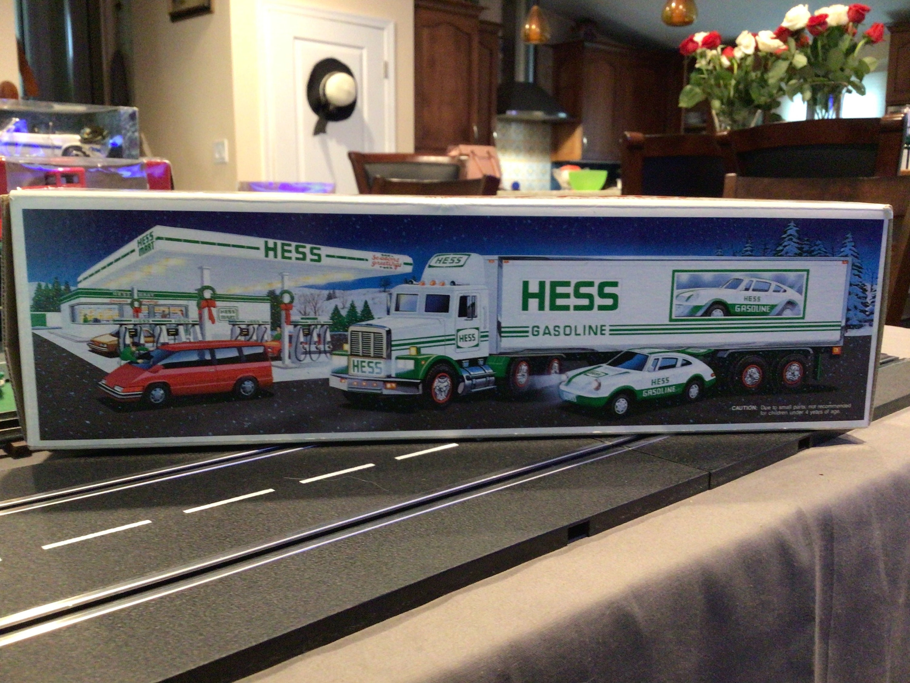 Hess 1992 18 Wheeler and Racer W/head and Tail Lights Friction Motor ...