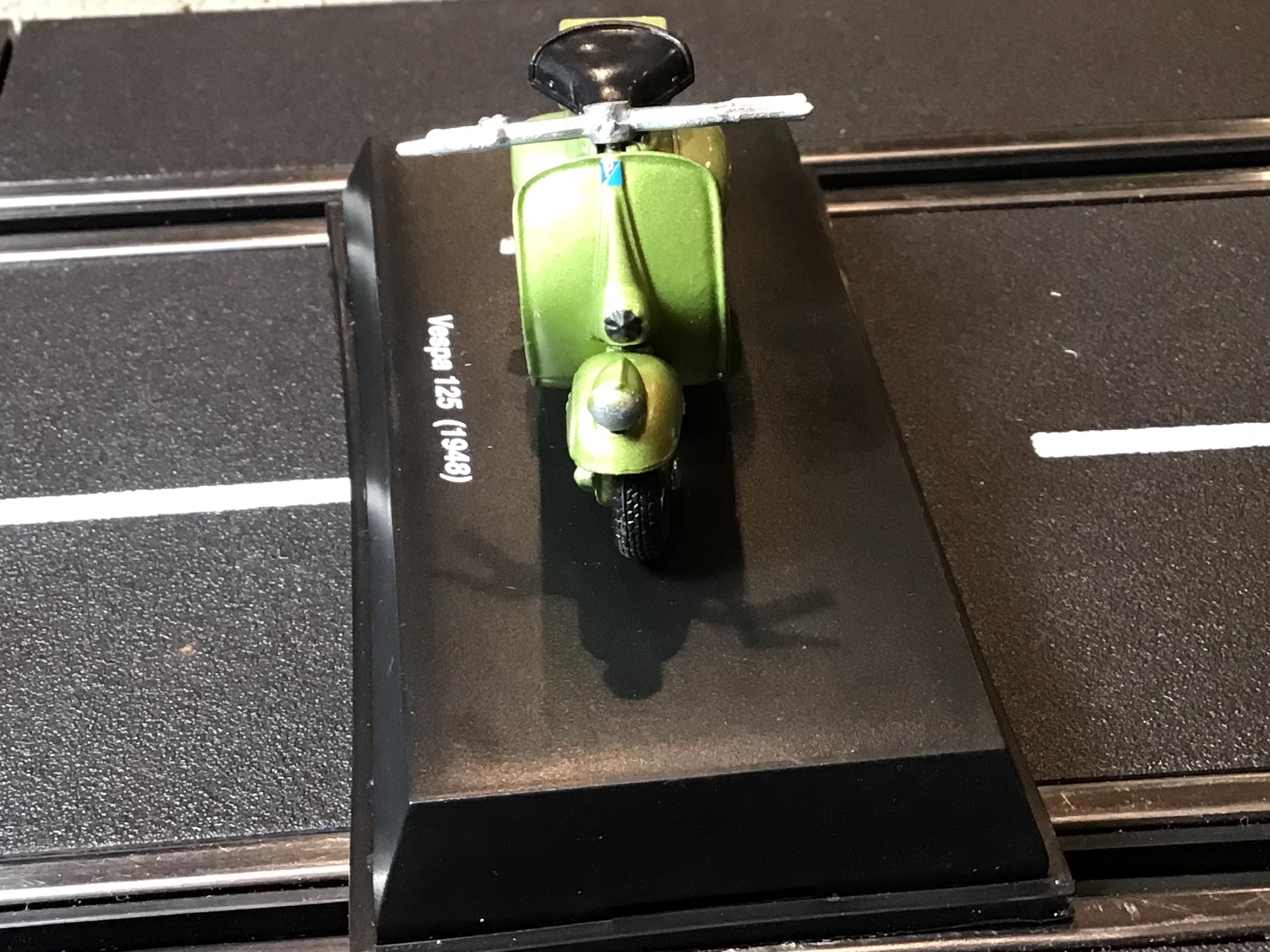 Vespa 125 1948 Green Diecast 1/32 Scale Scooter Moped Motorcycle Newray ...
