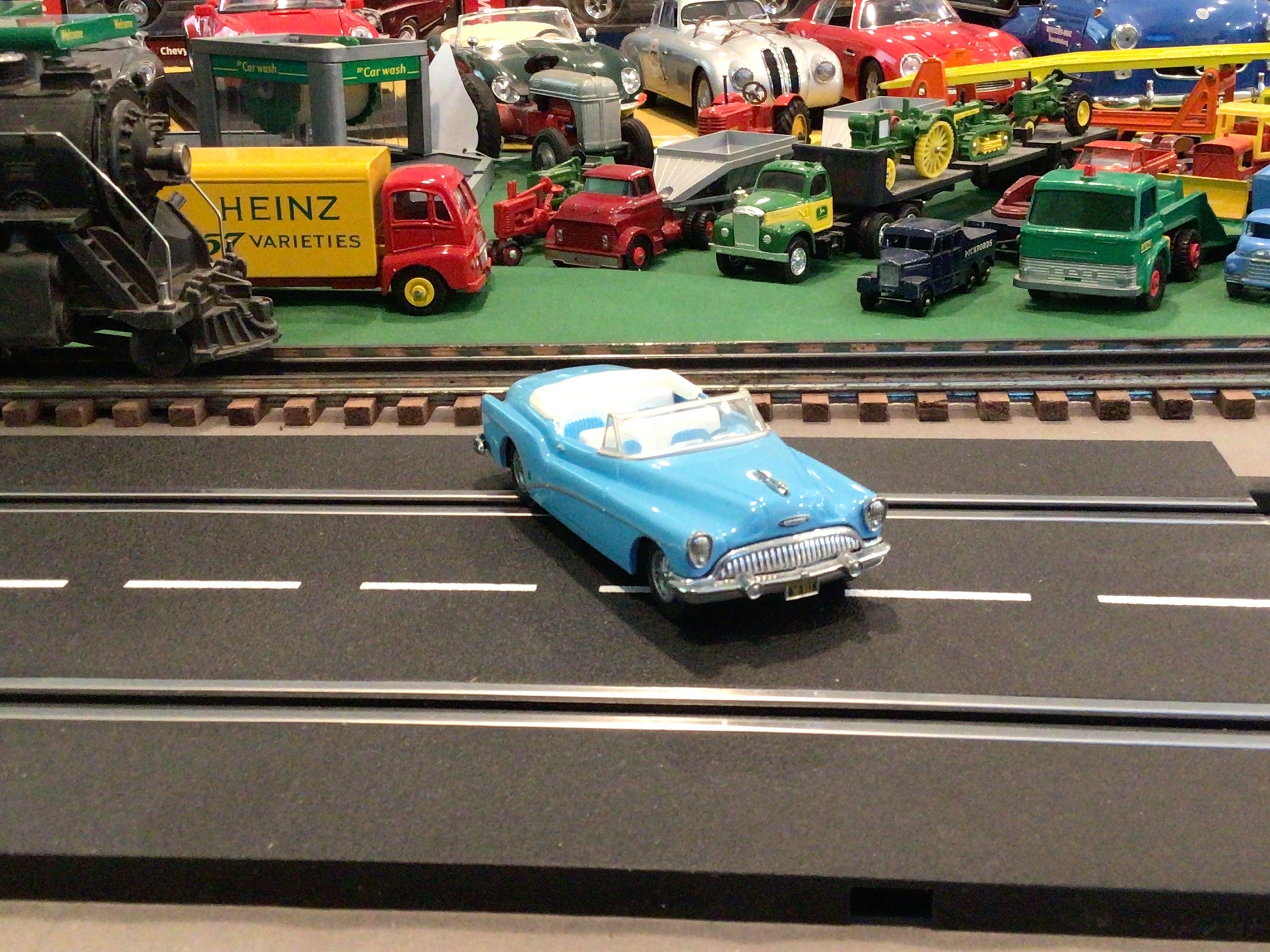 Matchbox Dinky Collection Blue 1953 Buick Skylark Roadster Die-cast 1: ...