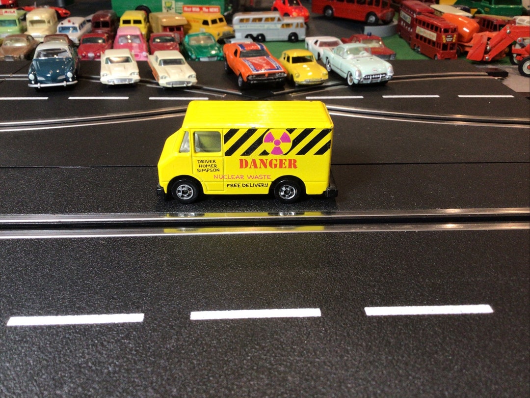 Hot Wheels Mattel Diecast 1/64 Scale Homer Simpson Nuclear Waste Truck ...