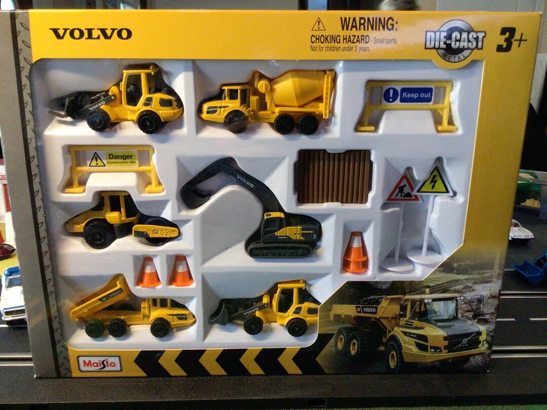 Maisto Volvo Construction Set Diecast, Plastic, 1/64 Scale Equipment ...