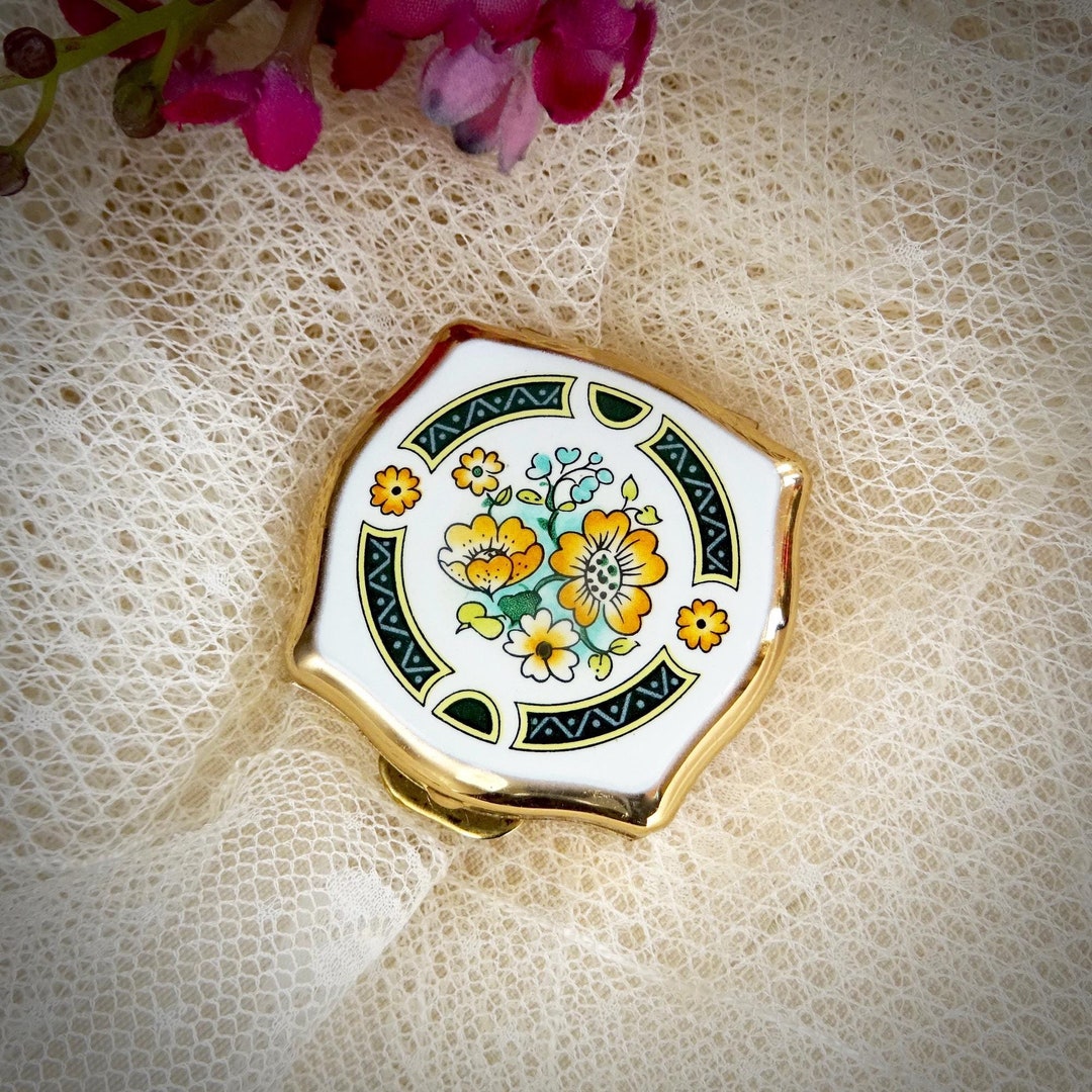 Vintage Stratton Pill Box With Original Tweezers, New Condition, Gold ...