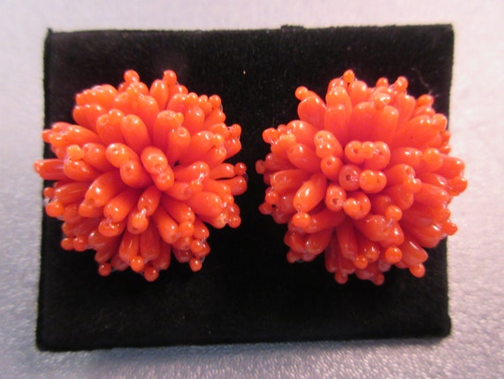 1 Pair Red Coral Flower Cluster Stud Earrings | Etsy