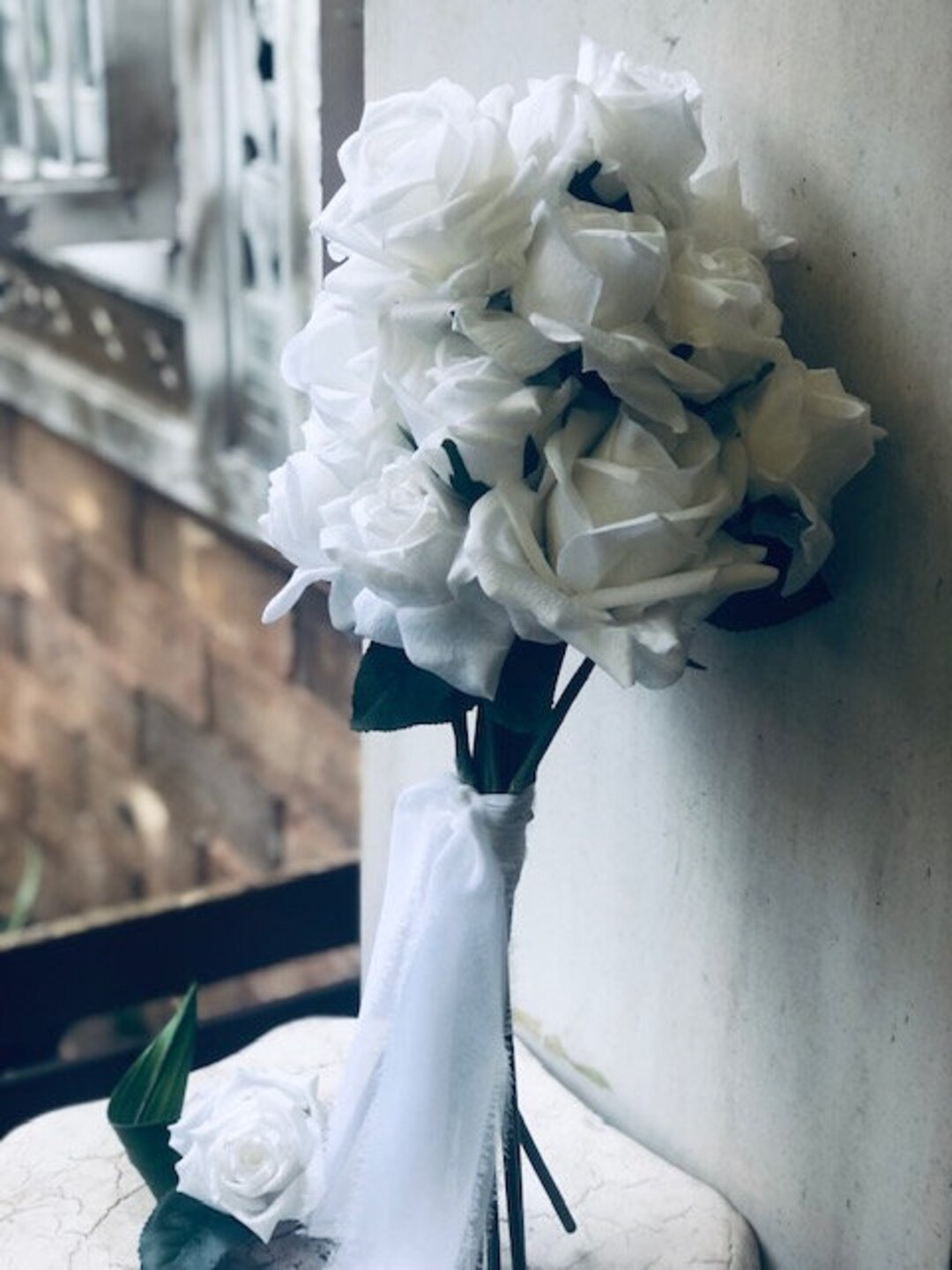 Winter White, Open Blooms and Reflexed Winter White Rose Bouquet and ...