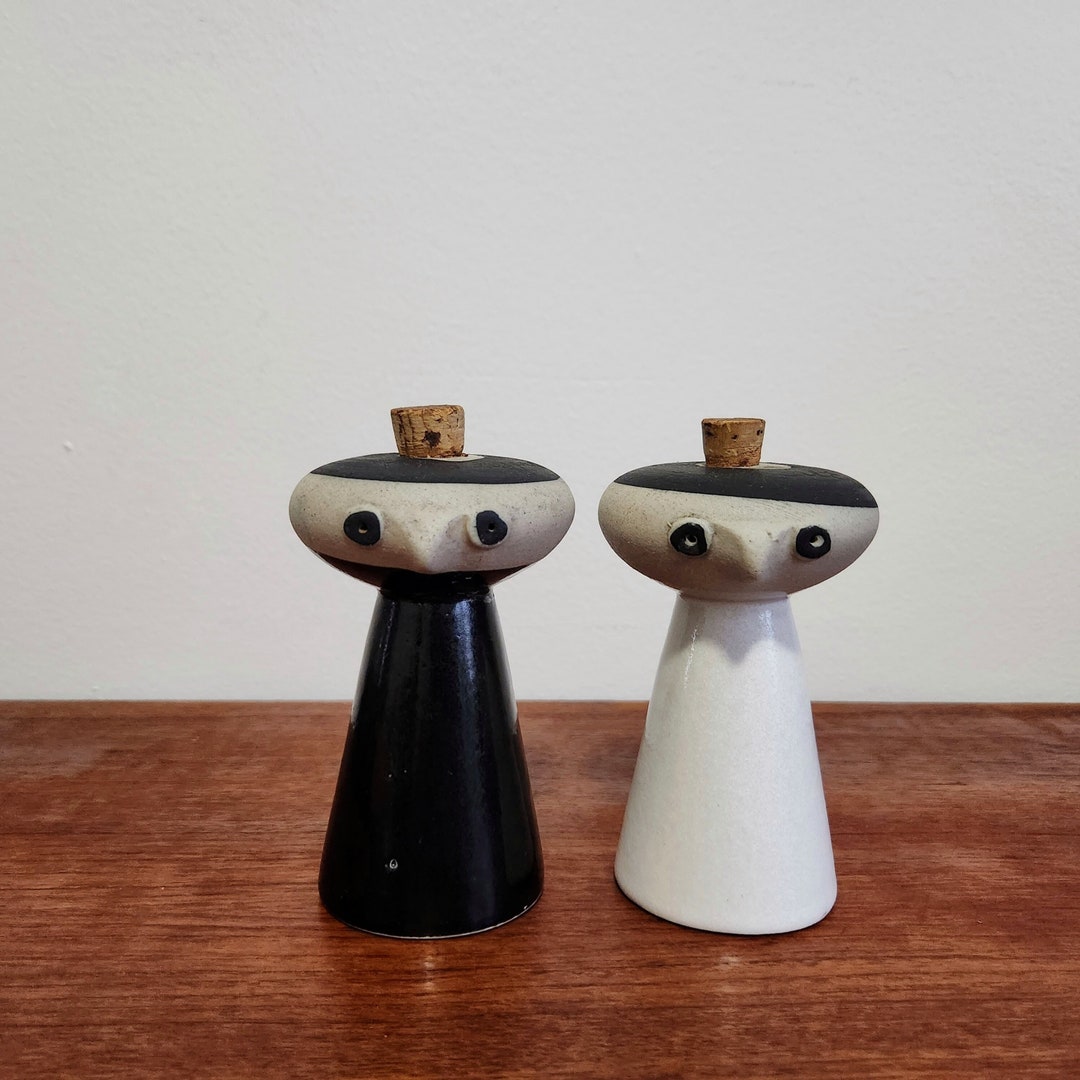 David Gil Bennington Pottery Mr Salt Mrs Pepper Shakers - Etsy