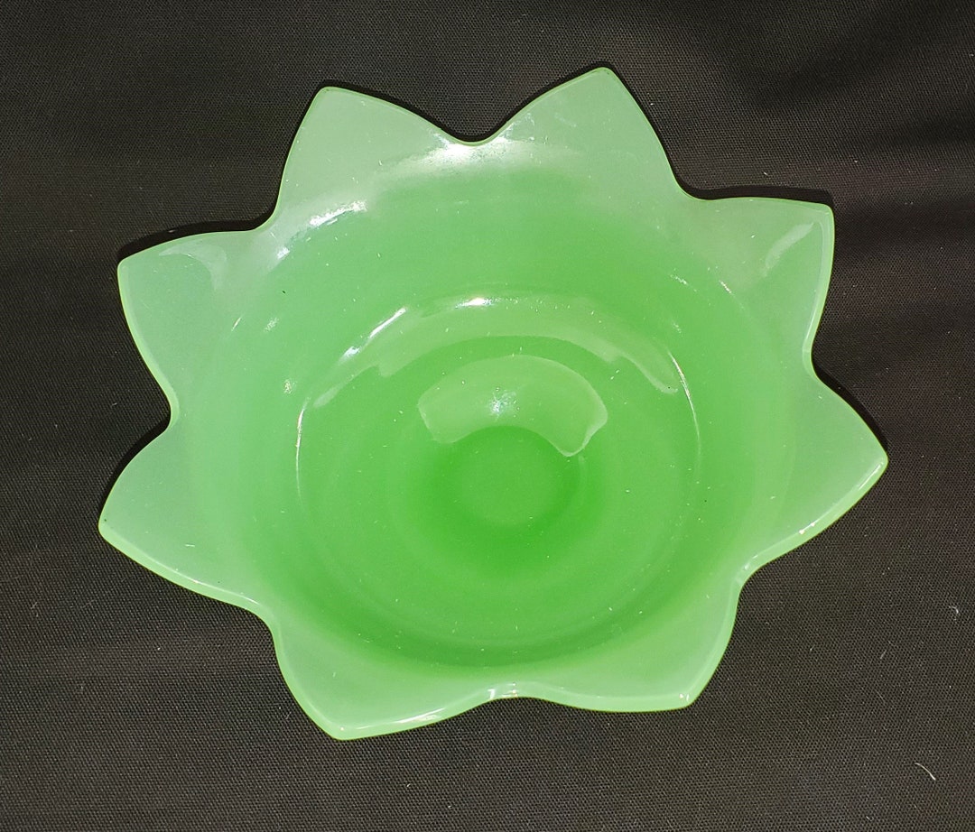 Vintage 1960’s Fenton Jadeite Green Lotus Petal Glass Bowl - Etsy