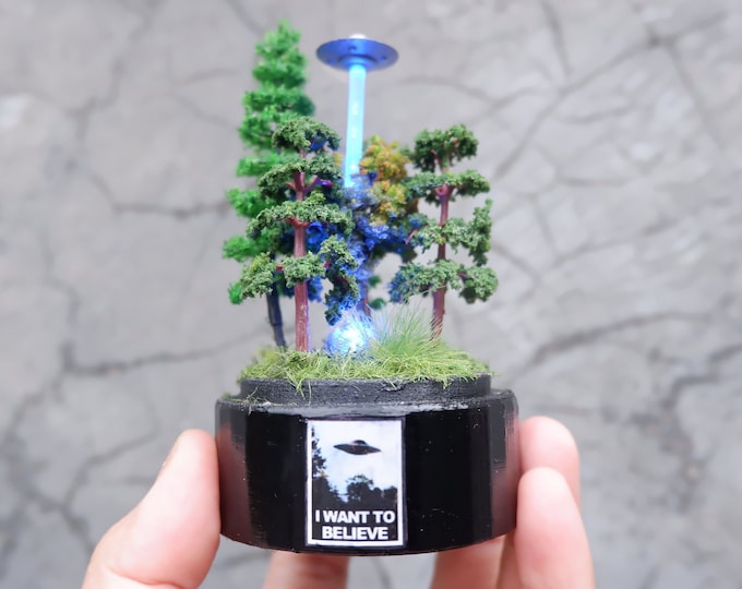 LED Glass Dome Outlander Inspired Diorama of Craigh Na Dun - Etsy