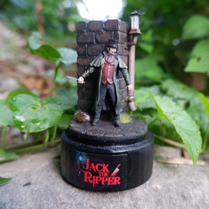 Jack the Ripper LED Lamp Glass Dome - Serial Killer Murder Diorama ...