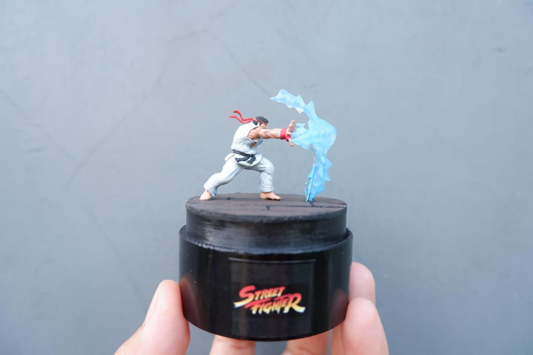 Glass Dome LED - Ryu Ken Master Street Fighter Mini Diorama Hadouken - LED Lamp Powered by USB ...