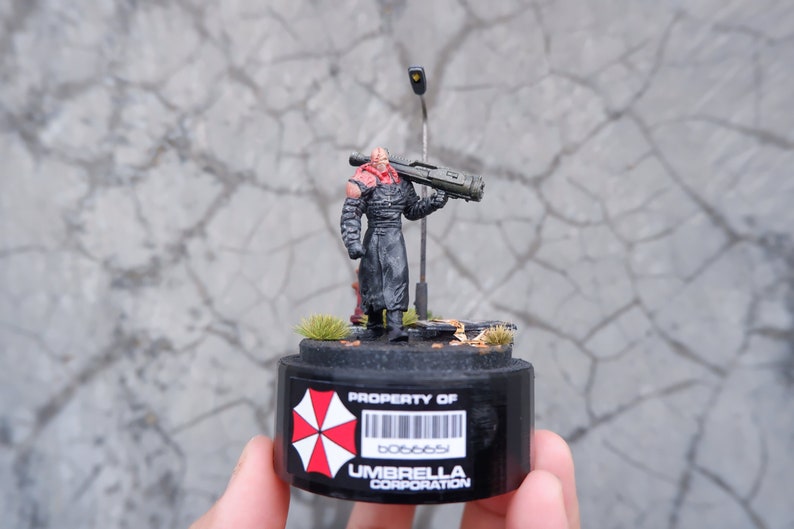 Nemesis Bio Hazard Diorama - Mini Diorama Zombie - T Virus - Movie ...