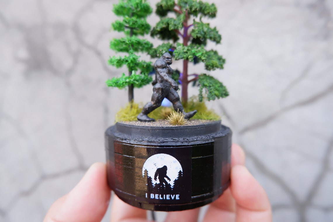 Glass Dome LED - Bigfoot Diorama - Legendary Race of Ape Men- I Want to ...