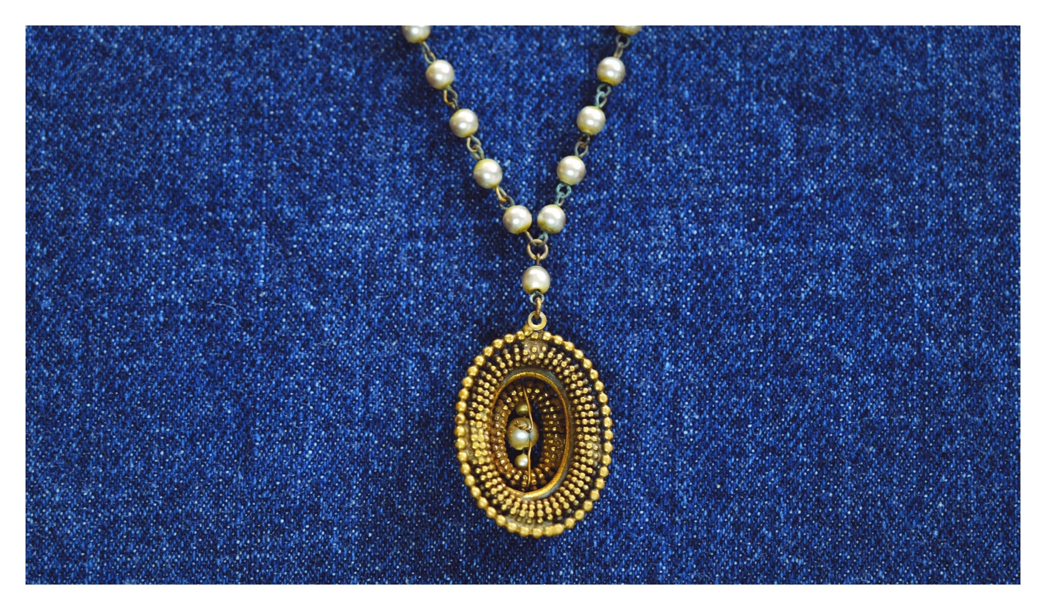 Quincy Necklace vintage gold and faux pearl perfect for - Etsy.de