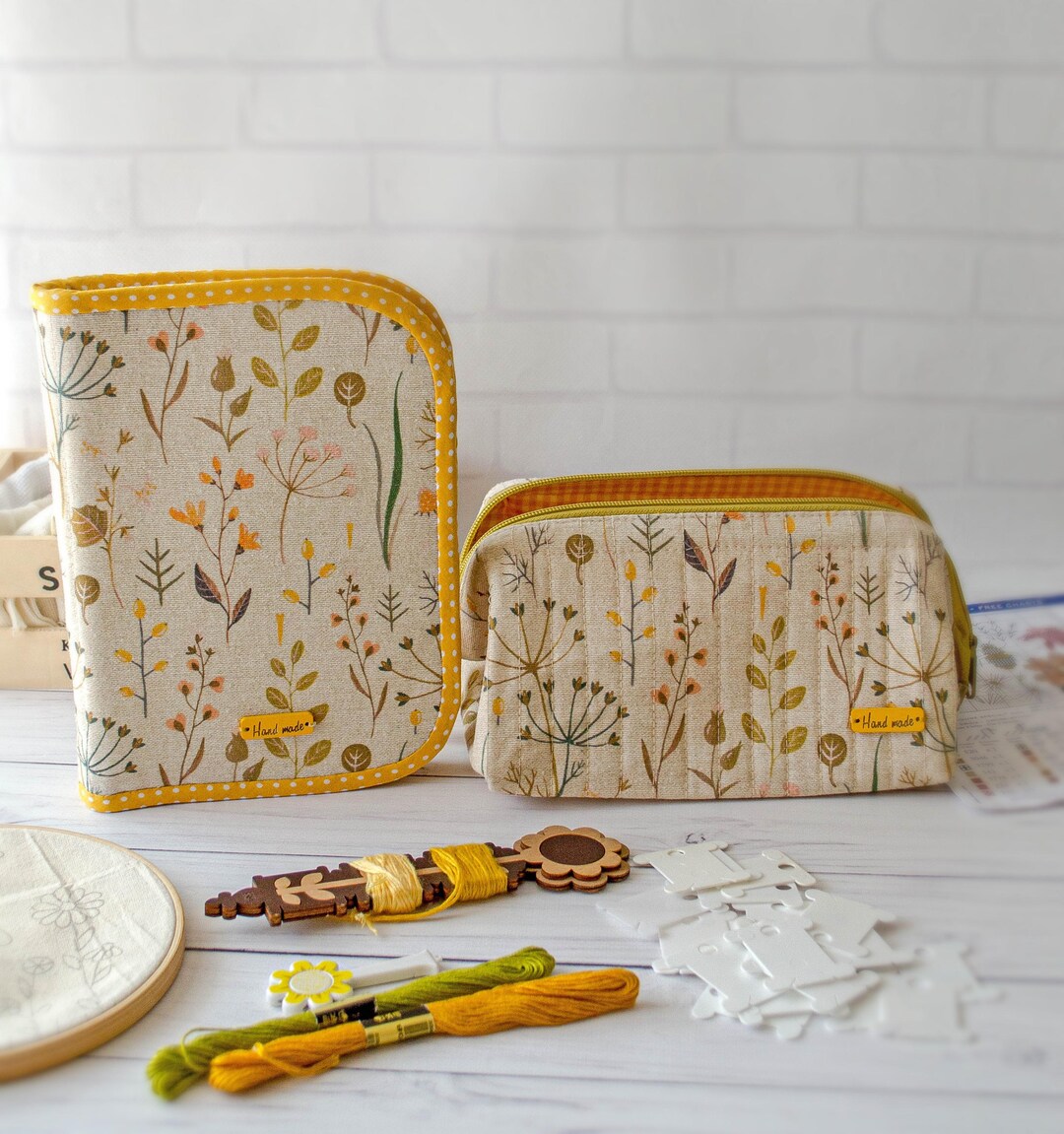 Embroidery Floss Storage – 30 Bobbin Zipper Organizer | Linen Thread ...