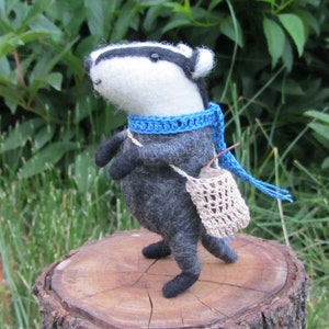 Needle Felted Badger With Scarf, Bag and Acorn. Felted Toy. Figurines ...