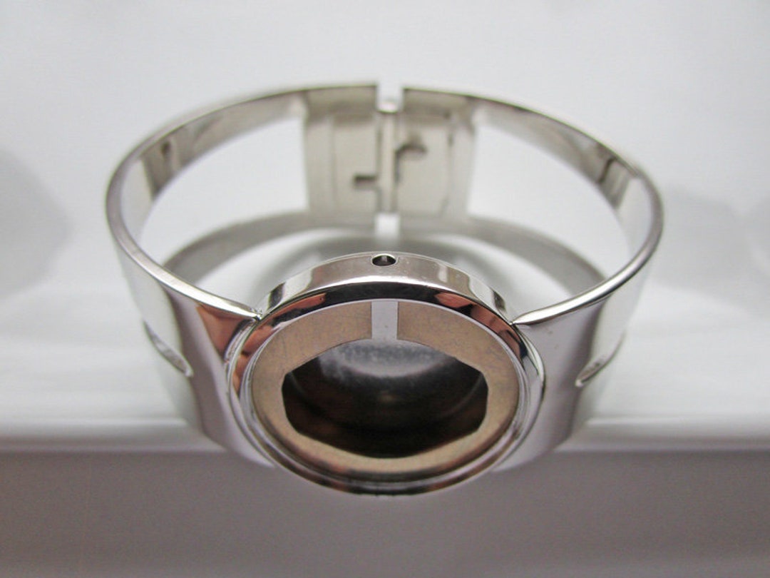 Vintage Silver Metal Cuff Bracelet Watch With Round Bezel and Self ...