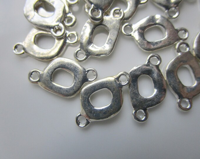 24 Cast Silver Metal Findings/two-ring Connectors, 17mm X 10mm With ...
