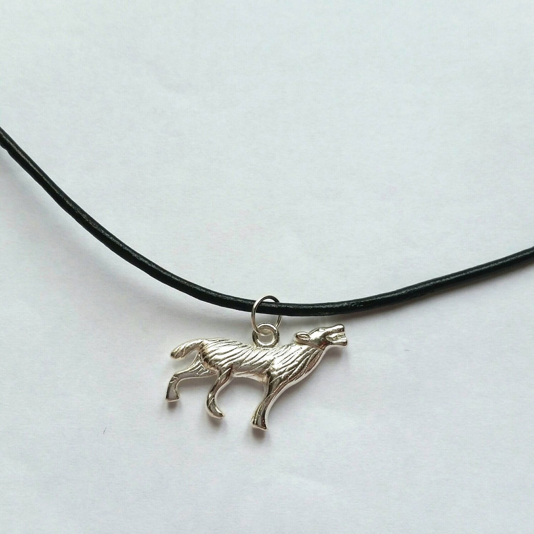 Howling Wolf Necklace/choker teen Wolf/vampire - Etsy