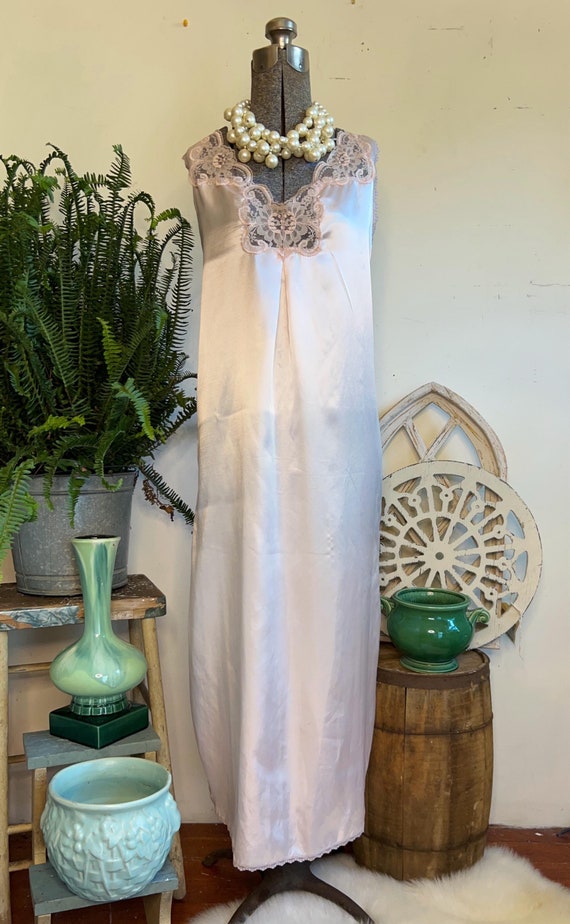 Vintage nightgown satin lace - Gem