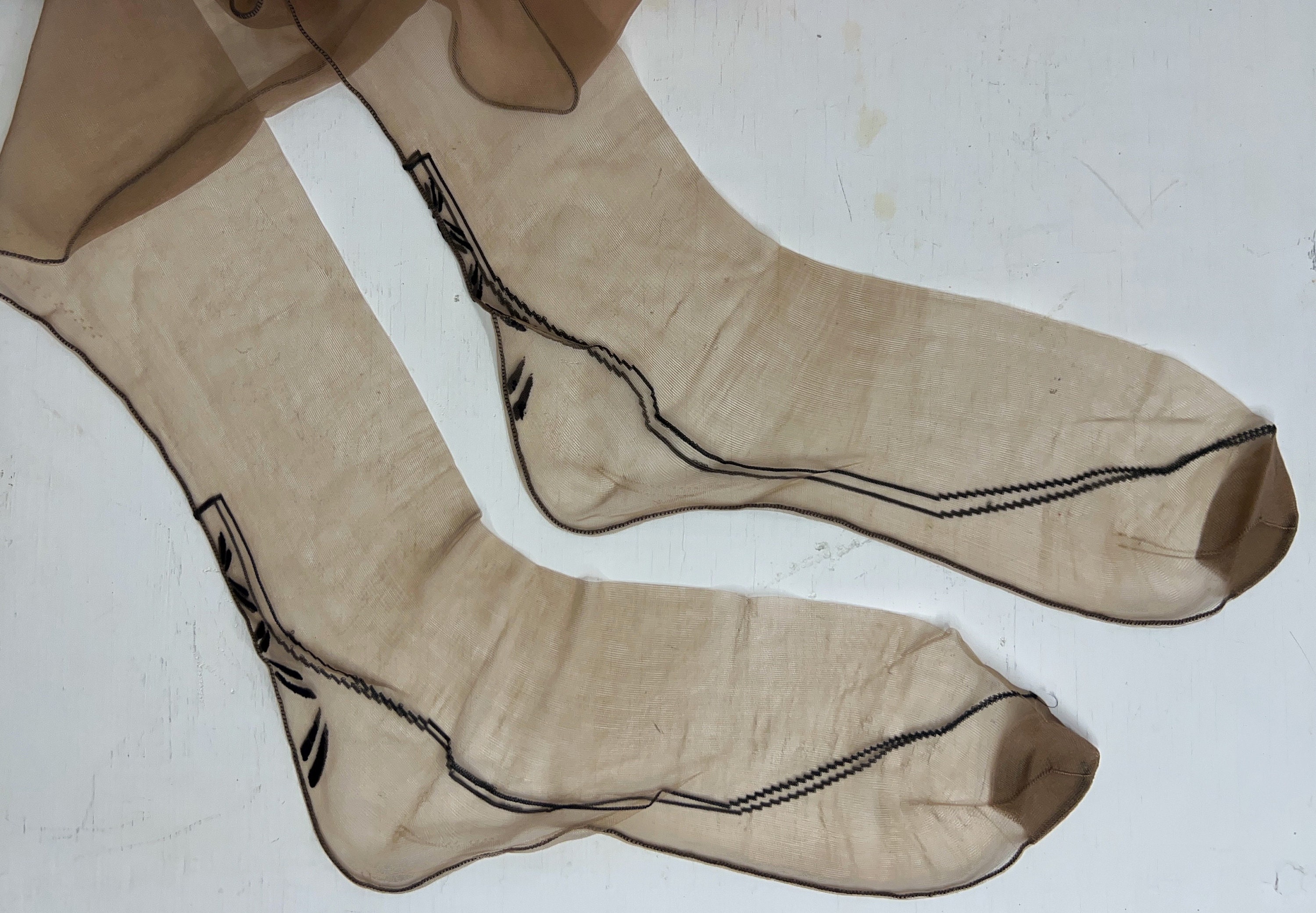 Vintage 1940s Black Seamed Nylon Fully Fashion Stockings With Heel ...