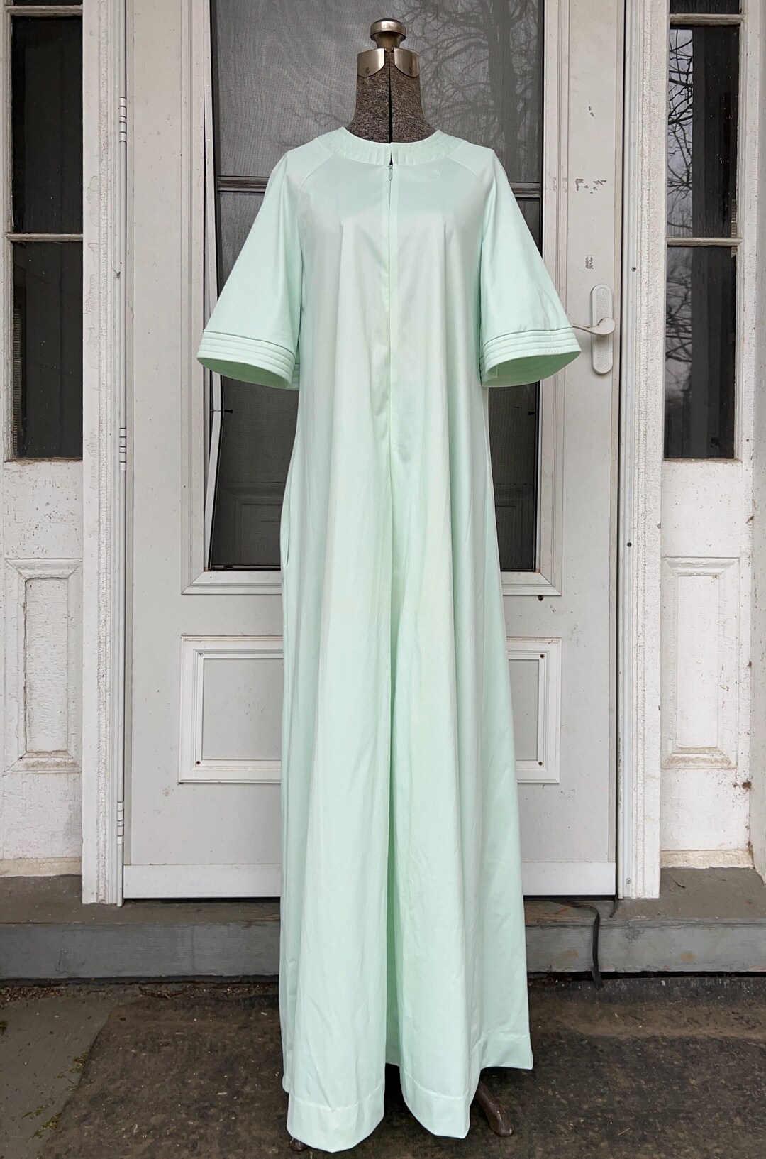 Vintage Seaspray Zipper Dressing Gown, Vanity Fair Lounge Dress ...