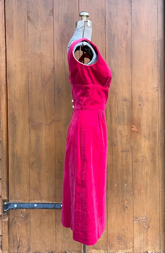 Vintage 1960s raspberry velvet wiggle dress - Gem