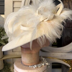 Vintage Large Brim Winter White Feather Hat, Cream Felt, Wool Statement ...