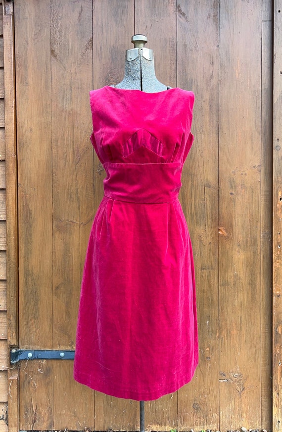 Vintage 1960s raspberry velvet wiggle dress - Gem