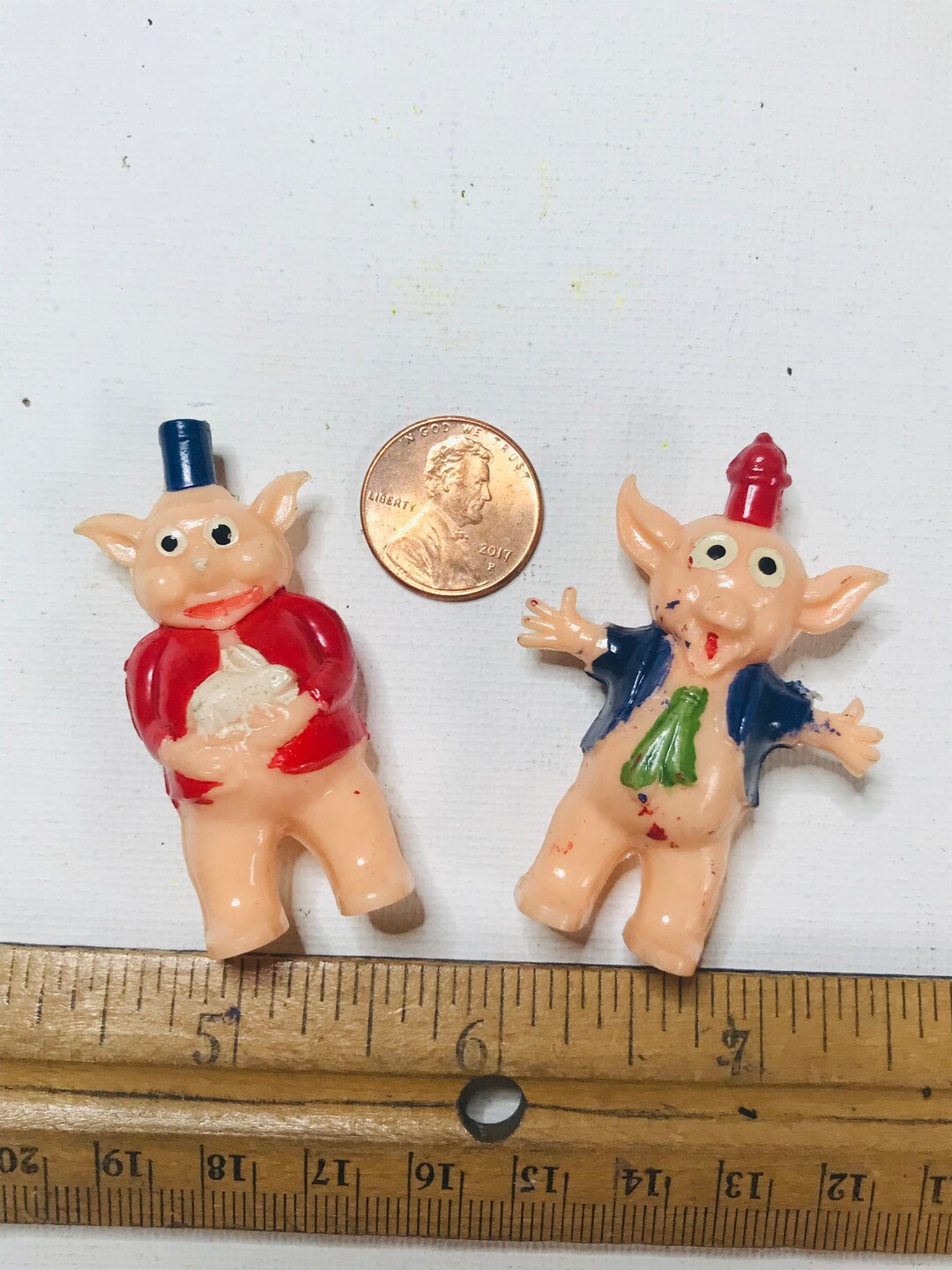 Cute Little Plastic Pigs, Set of Two, Old New Stock, Dime Store Toy ...