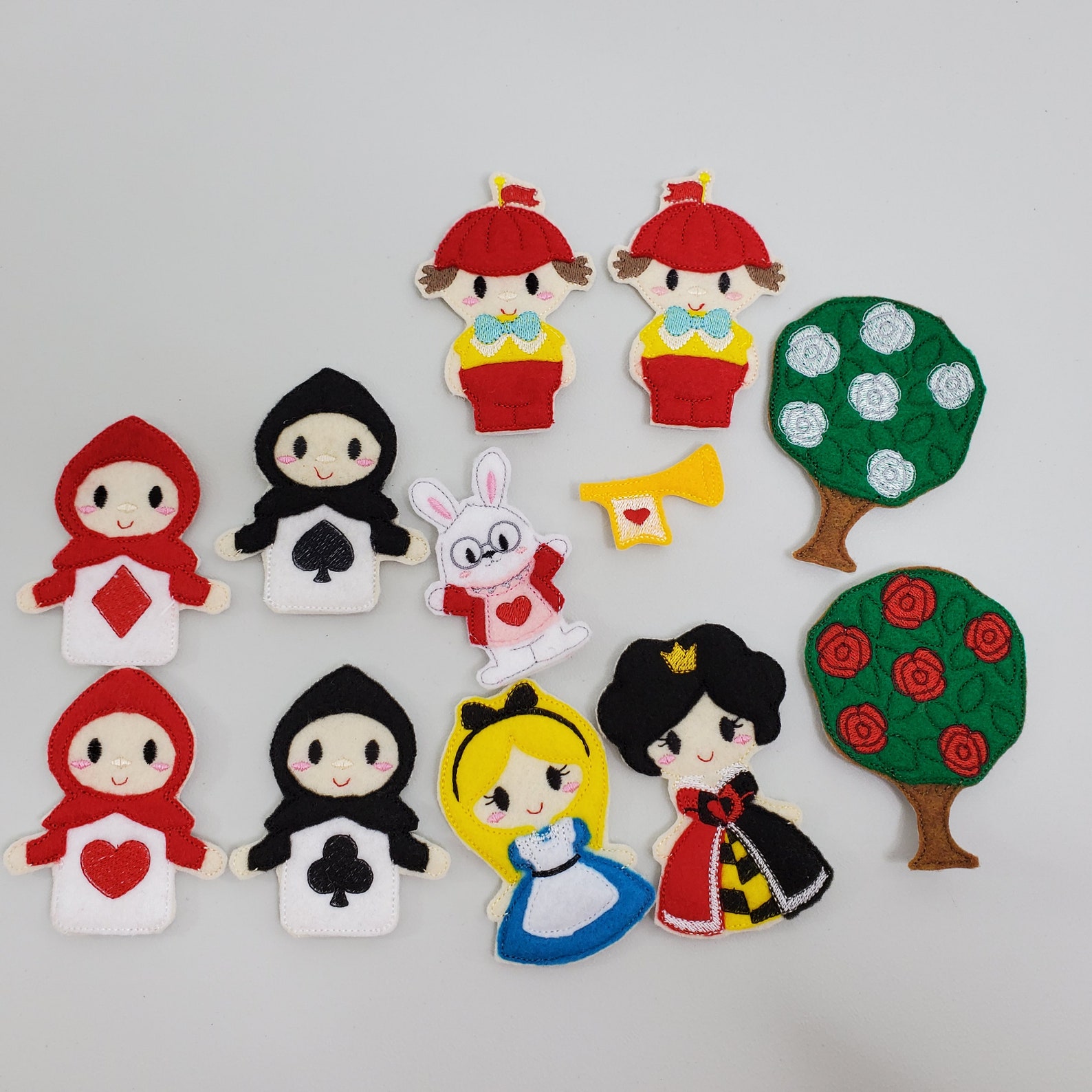 Alice in Wonderland Finger Puppets, Alice Finger Puppets, Wonderland ...