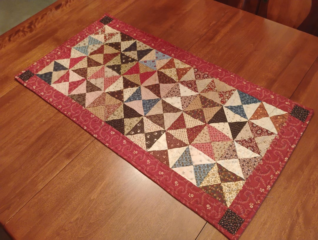 Country/farmhouse -quilted-hourglass -table Runner-35" X 18" - Etsy