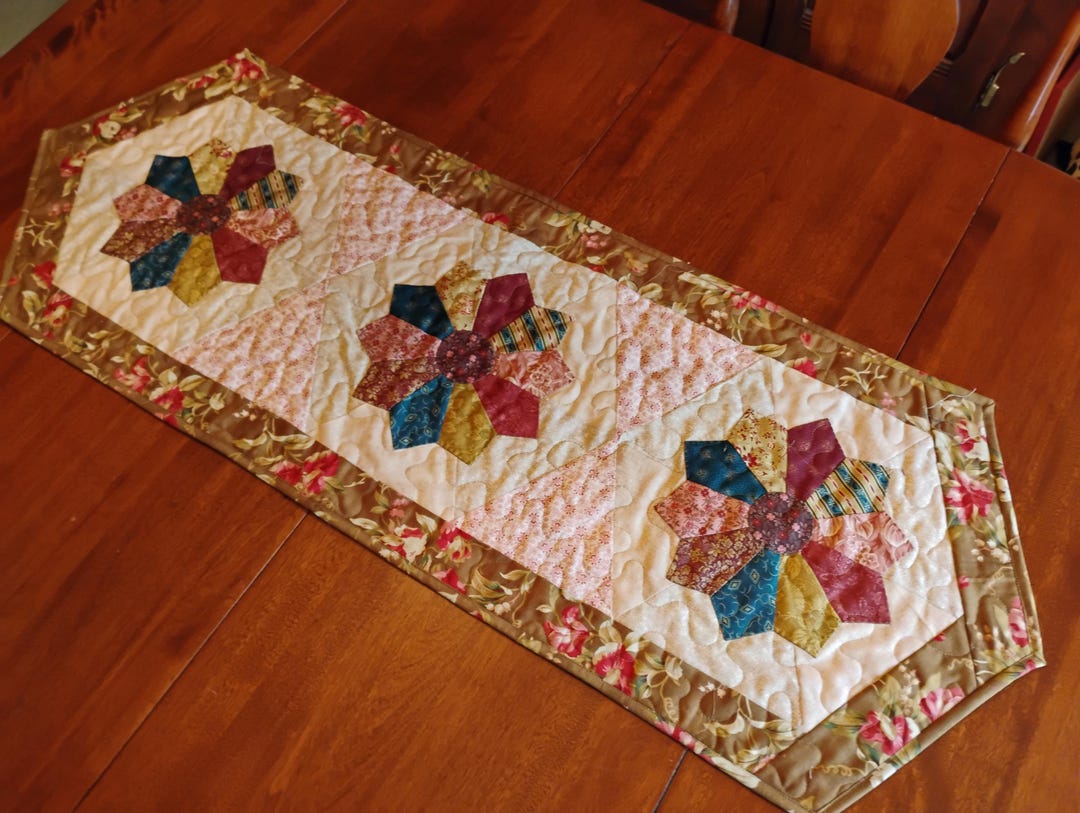 Country/farmhouse -quilted-dresden-table Runner-45" X 16" - Etsy