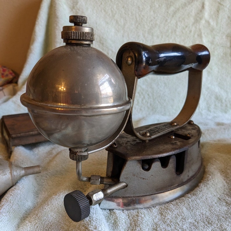 1930s Antique Gas Iron the Diamond Akron Lamp and Mfg. Co. Plus ...